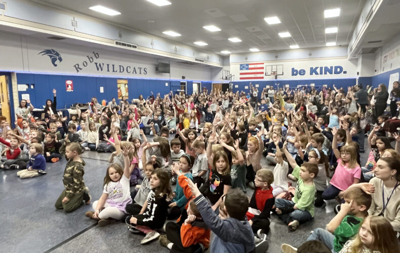 Robb Elementary hosts Recognition Rally | News, Sports, Jobs - The Express